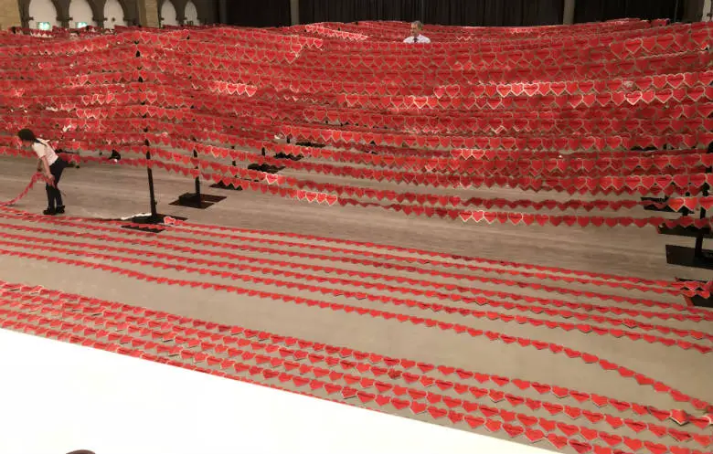 Longest chain of paper hearts | Guinness World Records