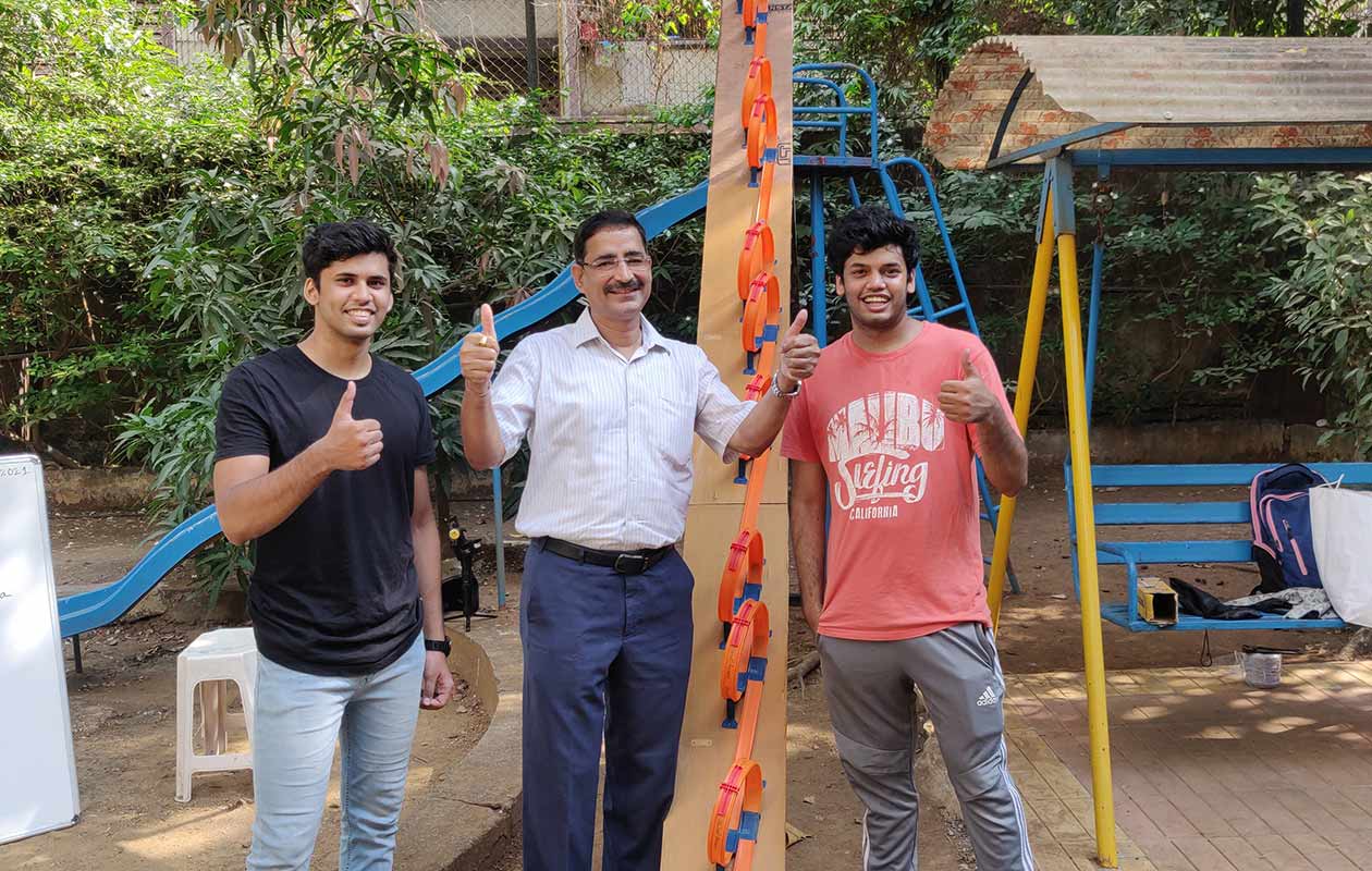 Most loop-the-loops in a Hot Wheels track | Guinness World Records