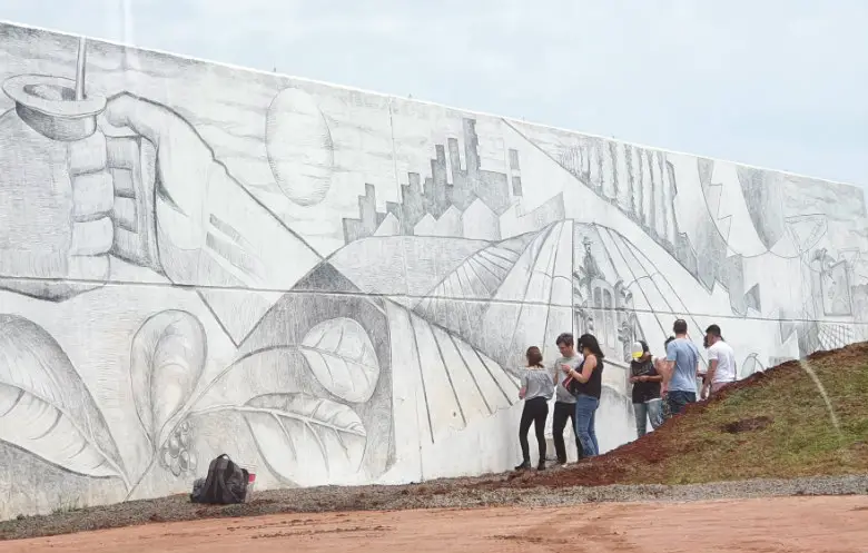 Largest pencil drawn mural | Guinness World Records