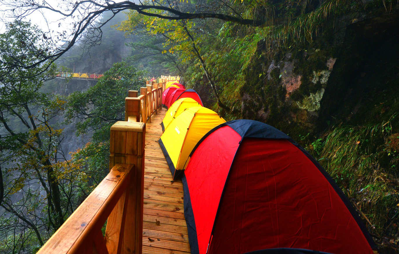 Longest line of tents | Guinness World Records