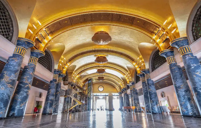 Largest continuous gilded ceiling | Guinness World Records
