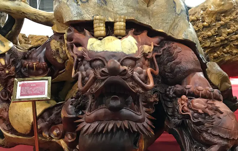 Largest display of wooden sculptures | Guinness World Records