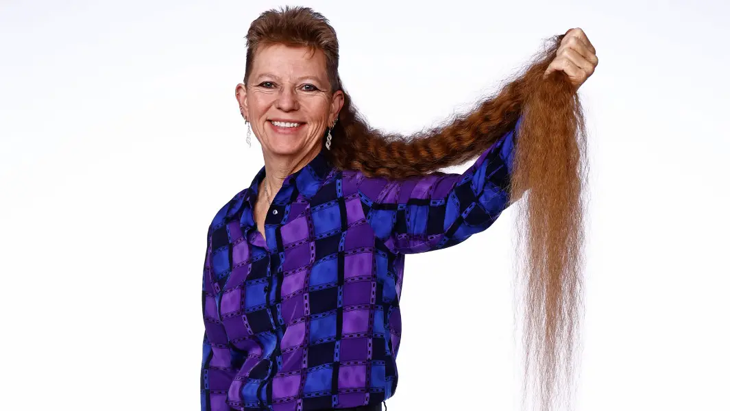 Longest competitive mullet (female) | _guinness_world_records_label