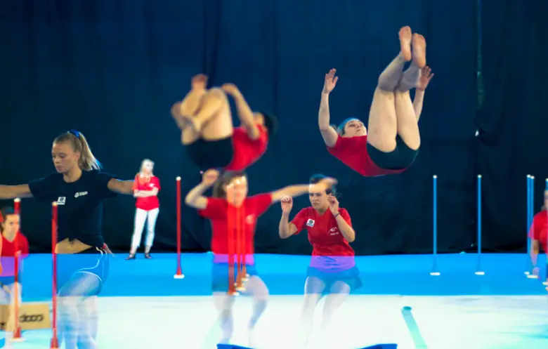 Most trampette somersaults in one hour (team) | Guinness World Records