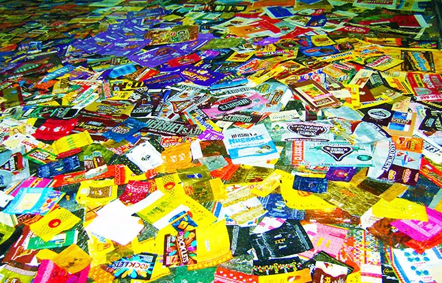 Largest collection of candy wrappers | _guinness_world_records_label