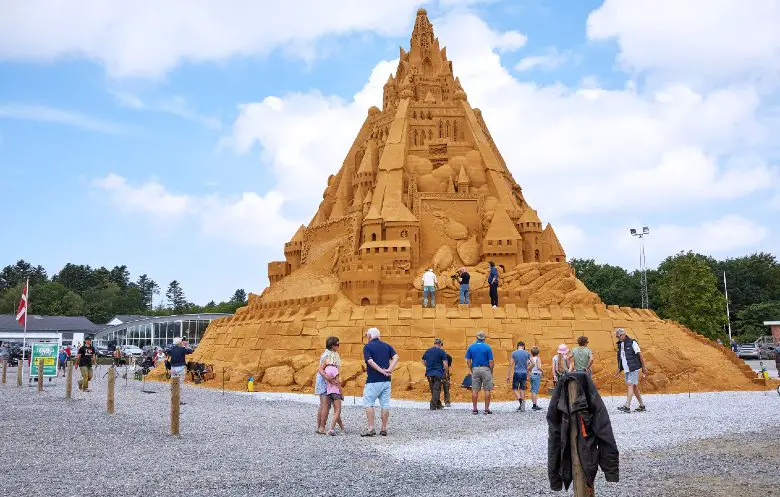 Tallest sandcastle | Guinness World Records